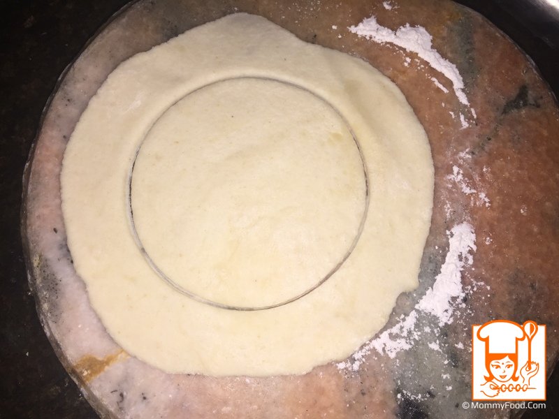 Sweet Poori - Step By Step Recipe In Pictures | MommyFood.Com