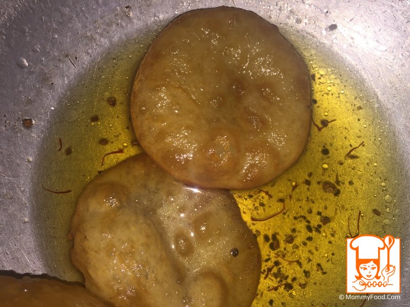 Sweet Poori - Step By Step Recipe In Pictures | MommyFood.Com