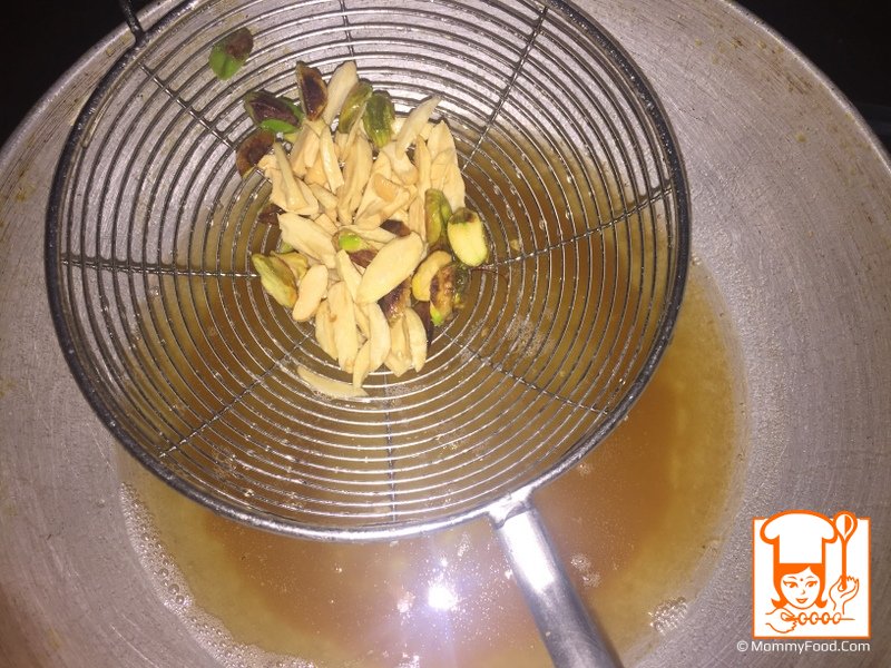 Sweet Poori - Step By Step Recipe In Pictures | MommyFood.Com