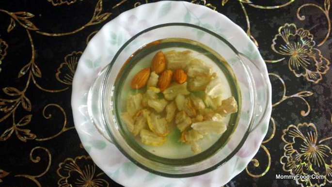 Kharjur Badam Drink - Step By Step Recipe In Pictures | MommyFood.Com